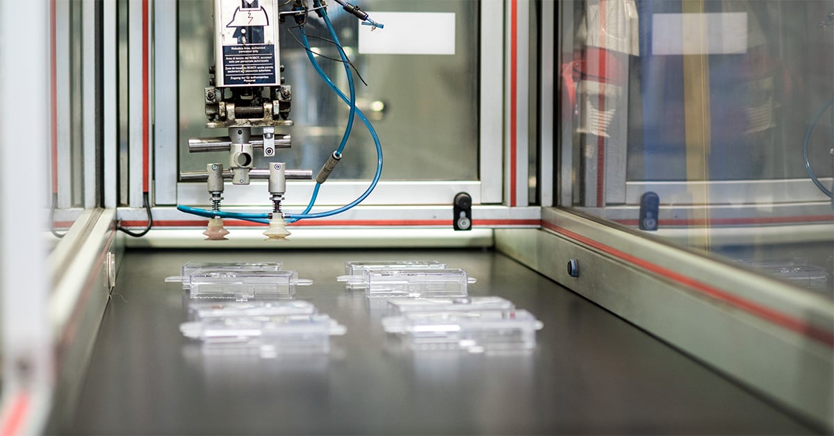 What are the advantages of injection molding?